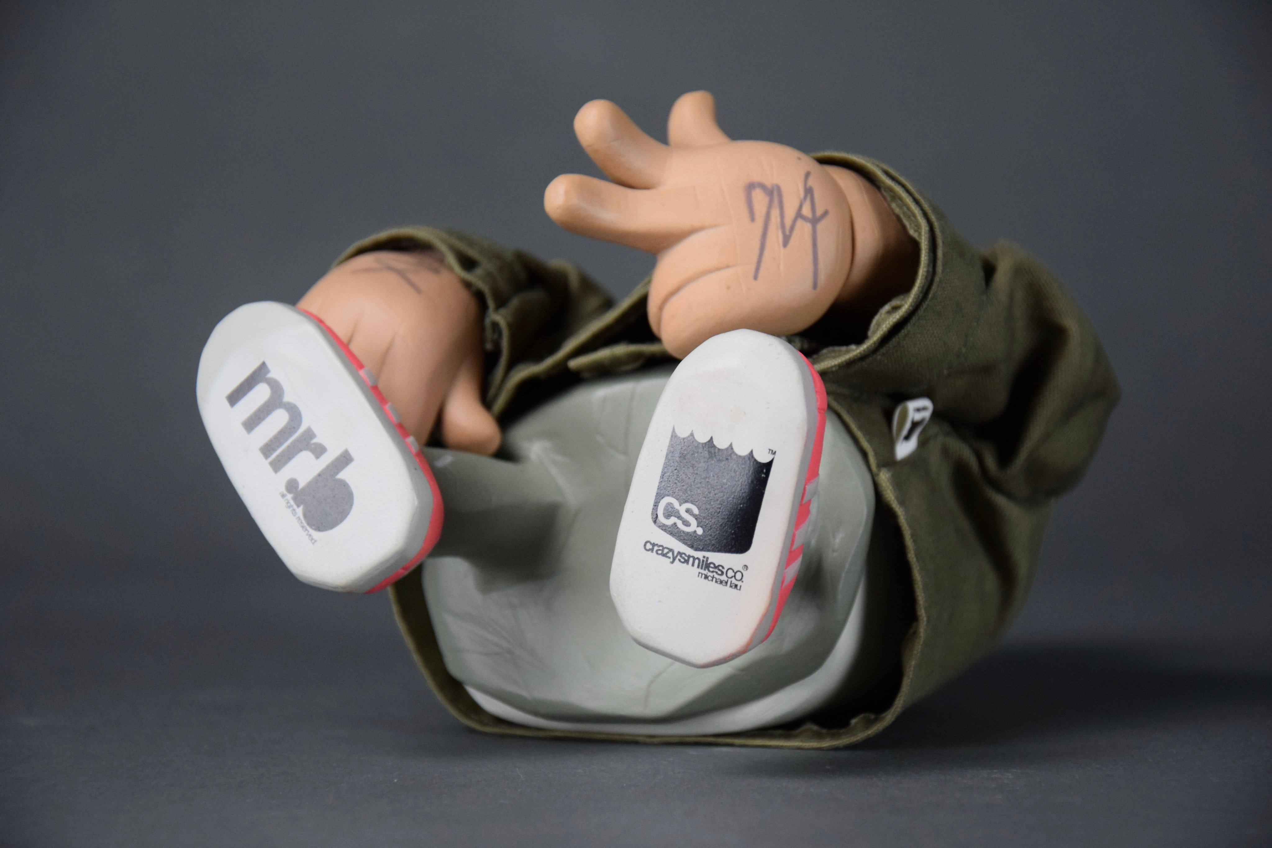 Mr. B 2001 Designer Toy by Michael Lau in Near mint condition– Vintage ...