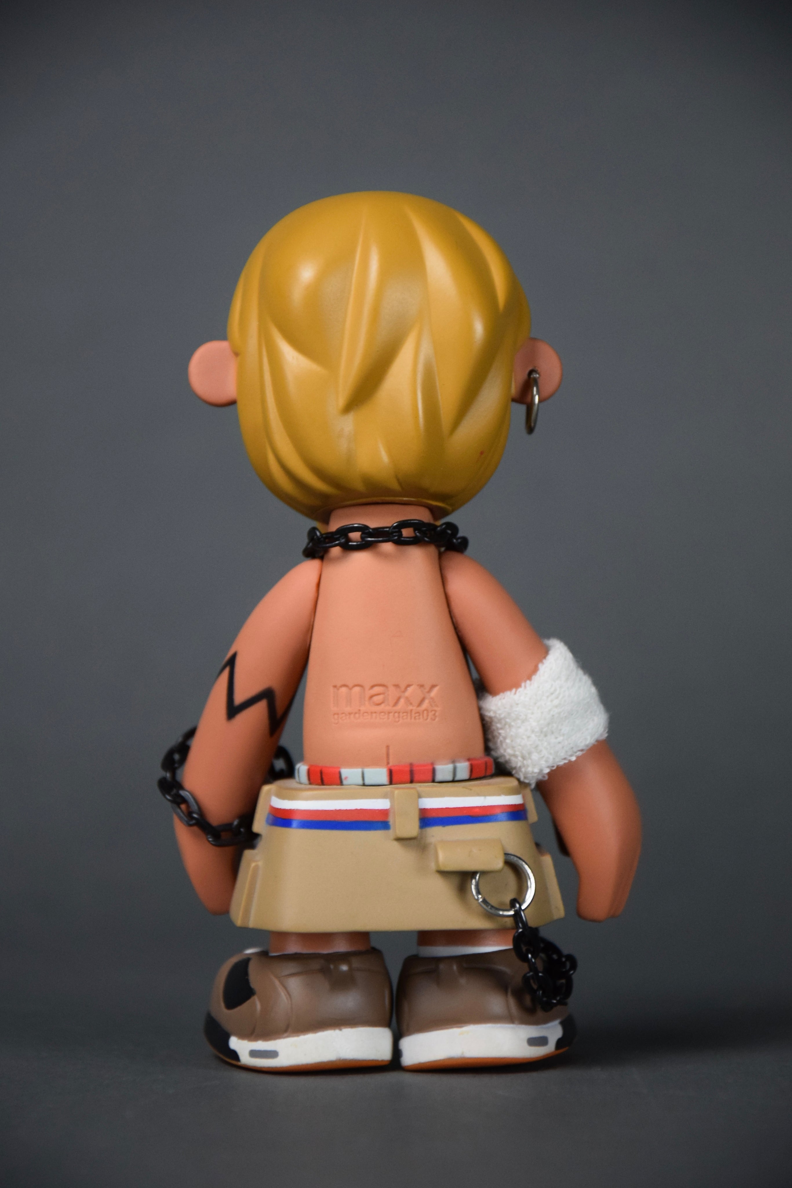 Maxx Gardener 03 Designer Toy by Michael Lau– Vintage Objects